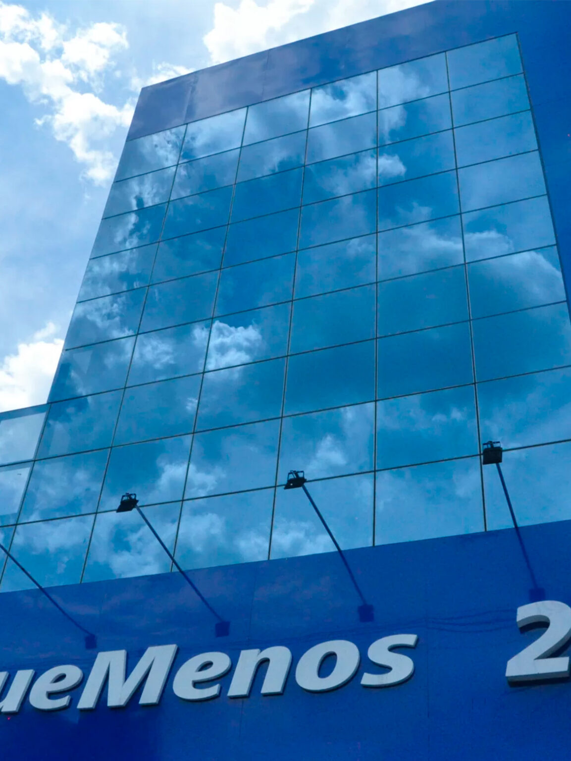 PROJETOS CORPORATIVOS - Sanglass